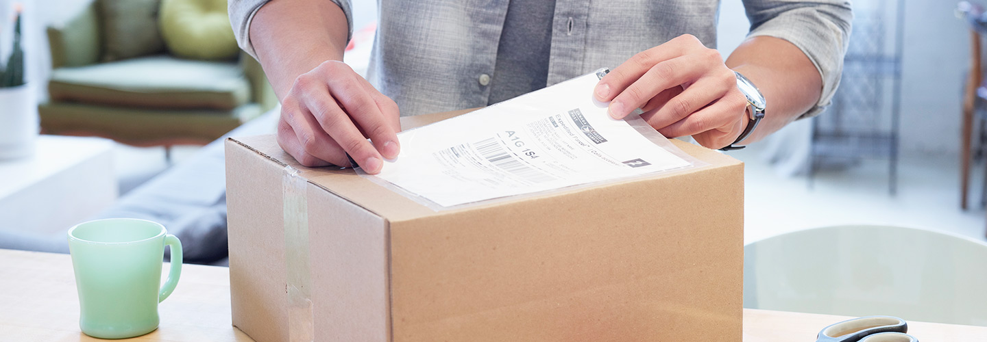 Retours d’articles achetés en ligne - Magazine | Postes Canada
